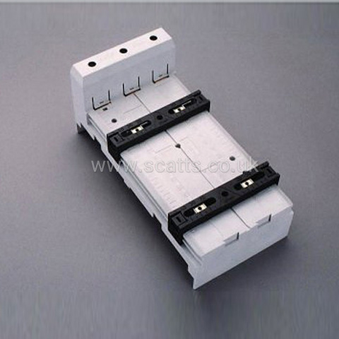 32214 | WOHNER | 32214 | UNIV.200A MCCB BB.ADAPTOR 108W